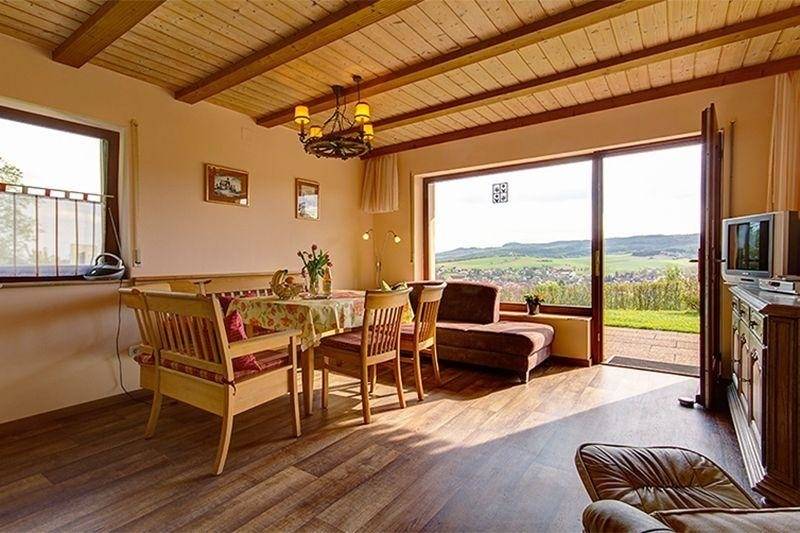 63 M² Ferienwohnung ∙ 2 Schlafzimmer ∙ 4 Gäste - Fladungen