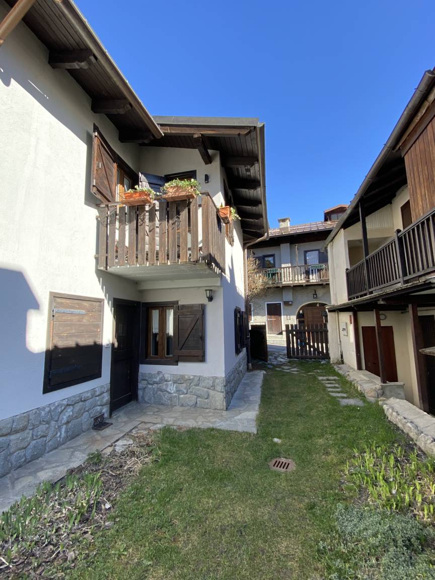 90 M² Apartment ∙ 2 Bedrooms ∙ 4 Guests - Bardonecchia