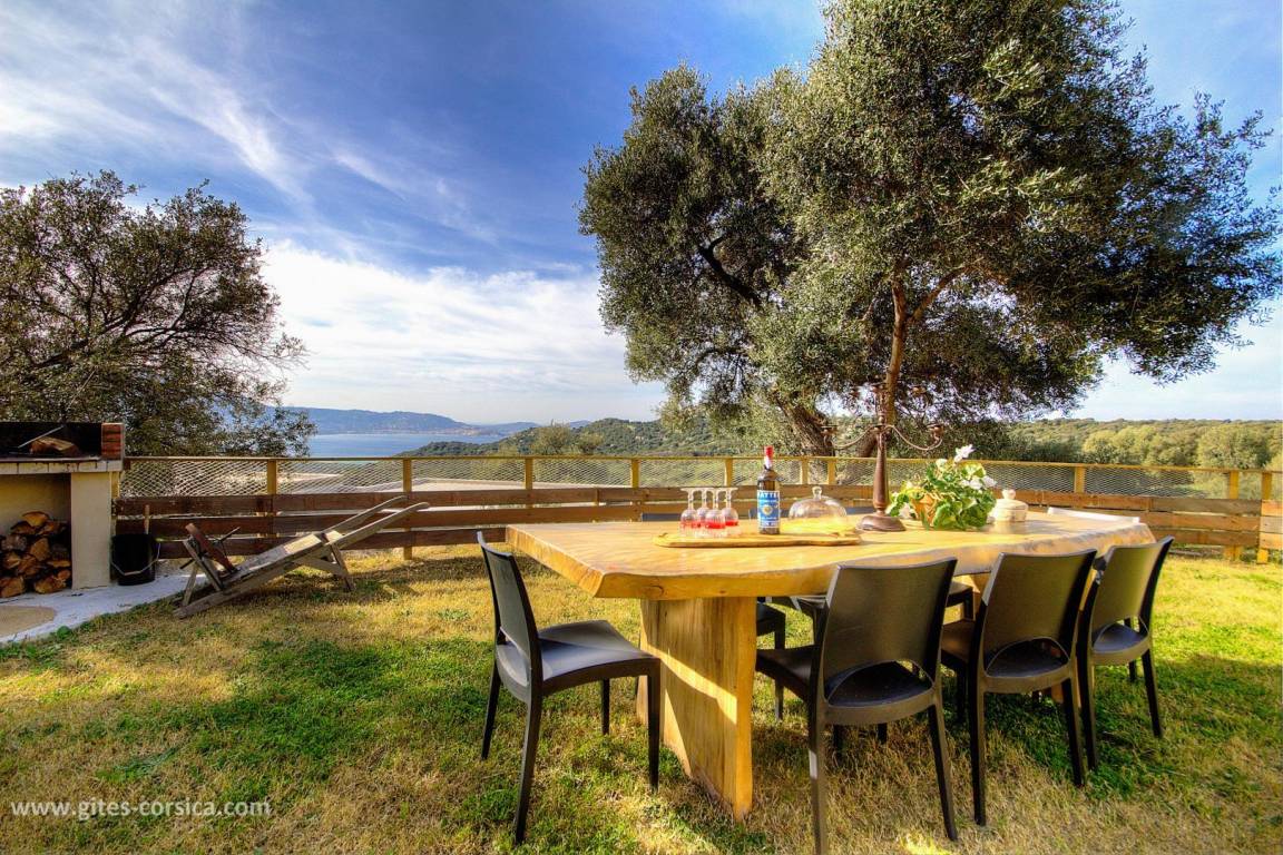 140 M² Gîte ∙ 3 Bedrooms ∙ 6 Guests - Calvi