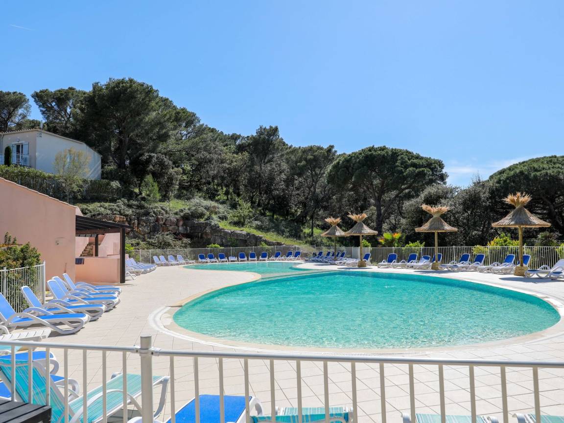 56 M² House ∙ 1 Bedroom ∙ 6 Guests - Var