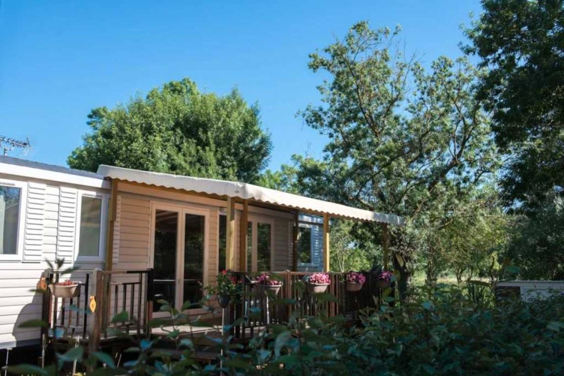 28 M² Camping ∙ 3 Chambres ∙ 8 Personnes - Bessan
