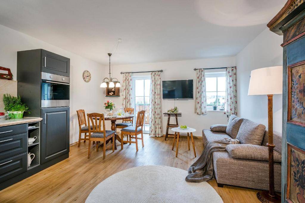 50 M² Ferienwohnung ∙ 2 Gäste - Chiemsee