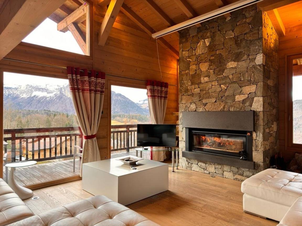 220 M² Chalet ∙ 5 Bedrooms ∙ 8 Guests - Flaine