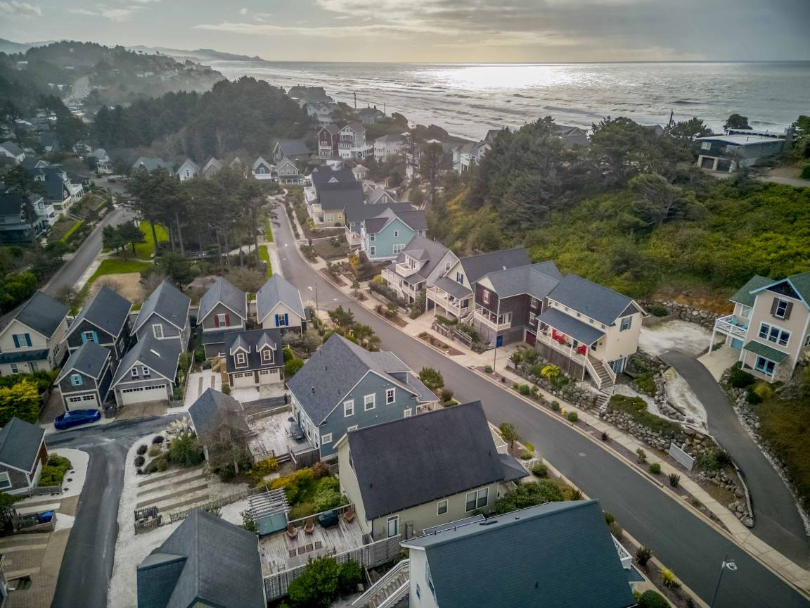296 M² House ∙ 4 Bedrooms ∙ 14 Guests - Lincoln City, OR