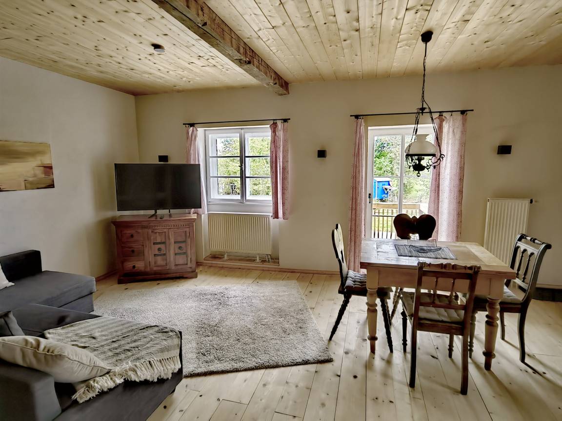 42 M² Ferienwohnung ∙ 3 Gäste - Obing