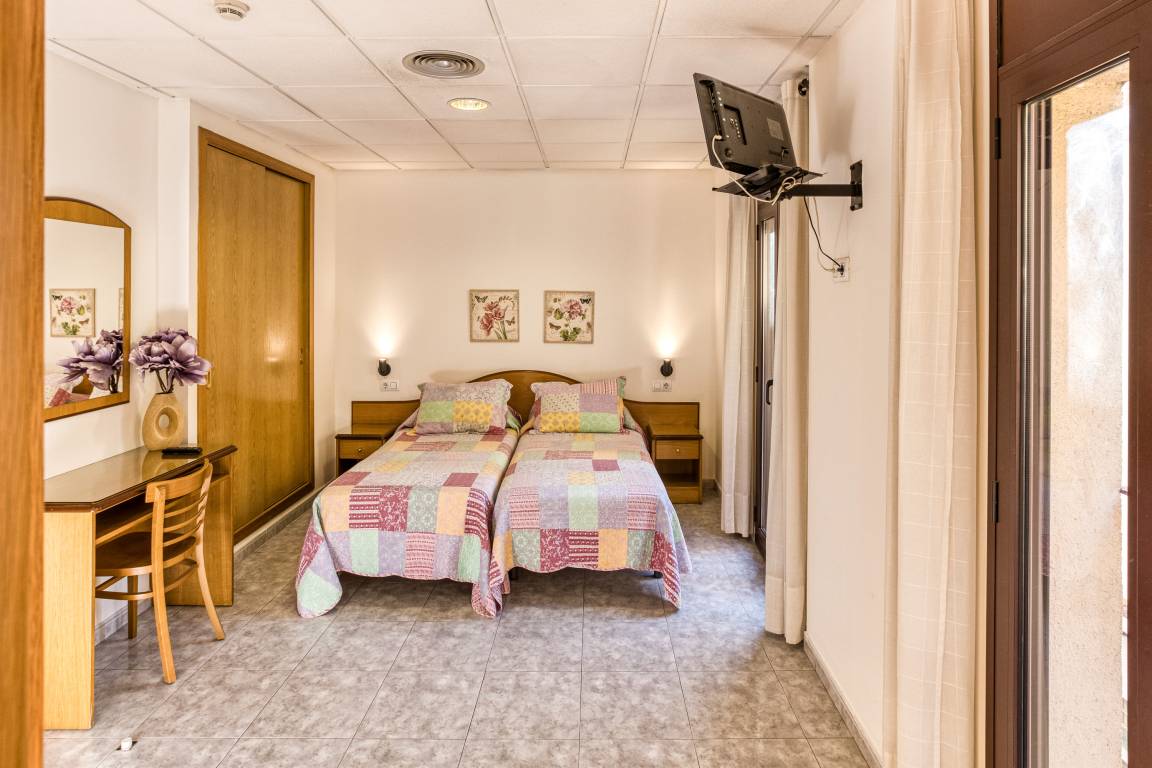 20 M² Bed And Breakfast ∙ 1 Bedroom ∙ 3 Guests - Figueres