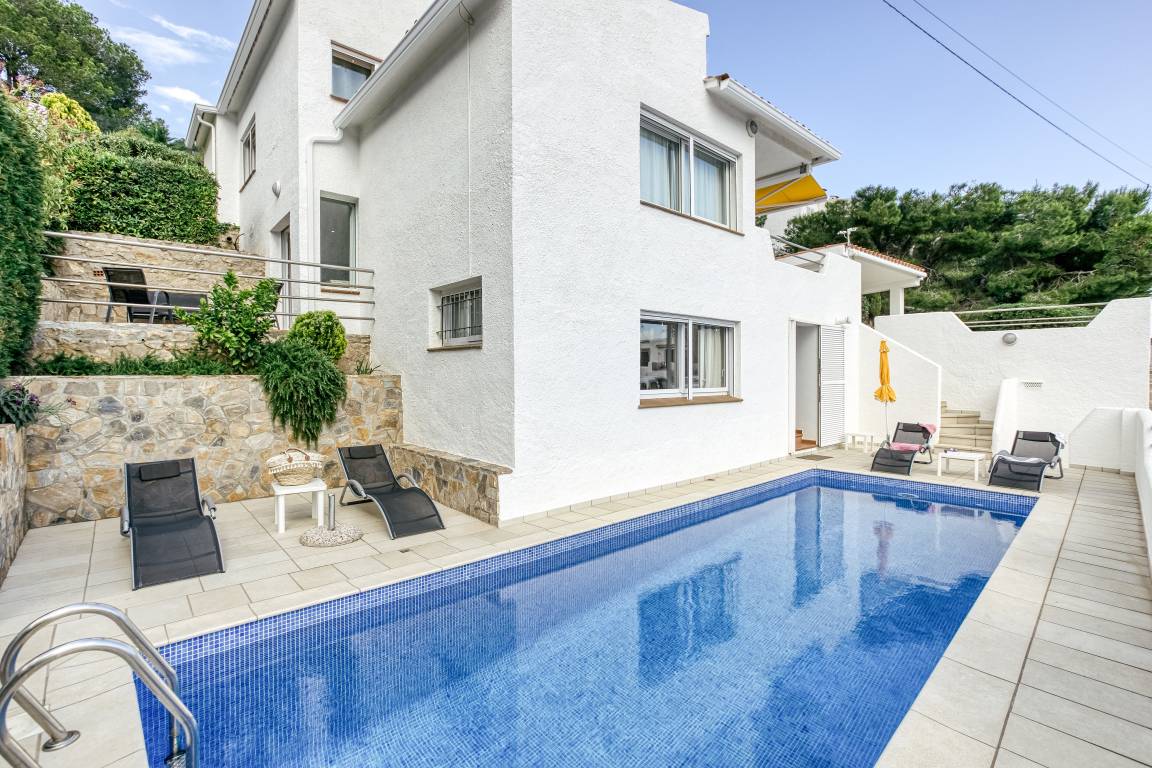 200 M² Casa ∙ 4 Habitaciones ∙ 9 Huéspedes - Estartit