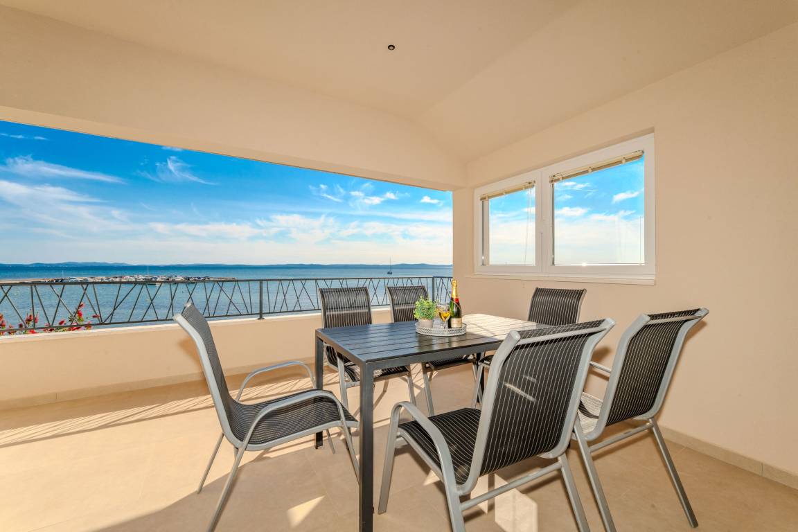 60 M² Apartment ∙ 2 Bedrooms ∙ 6 Guests - Privlaka