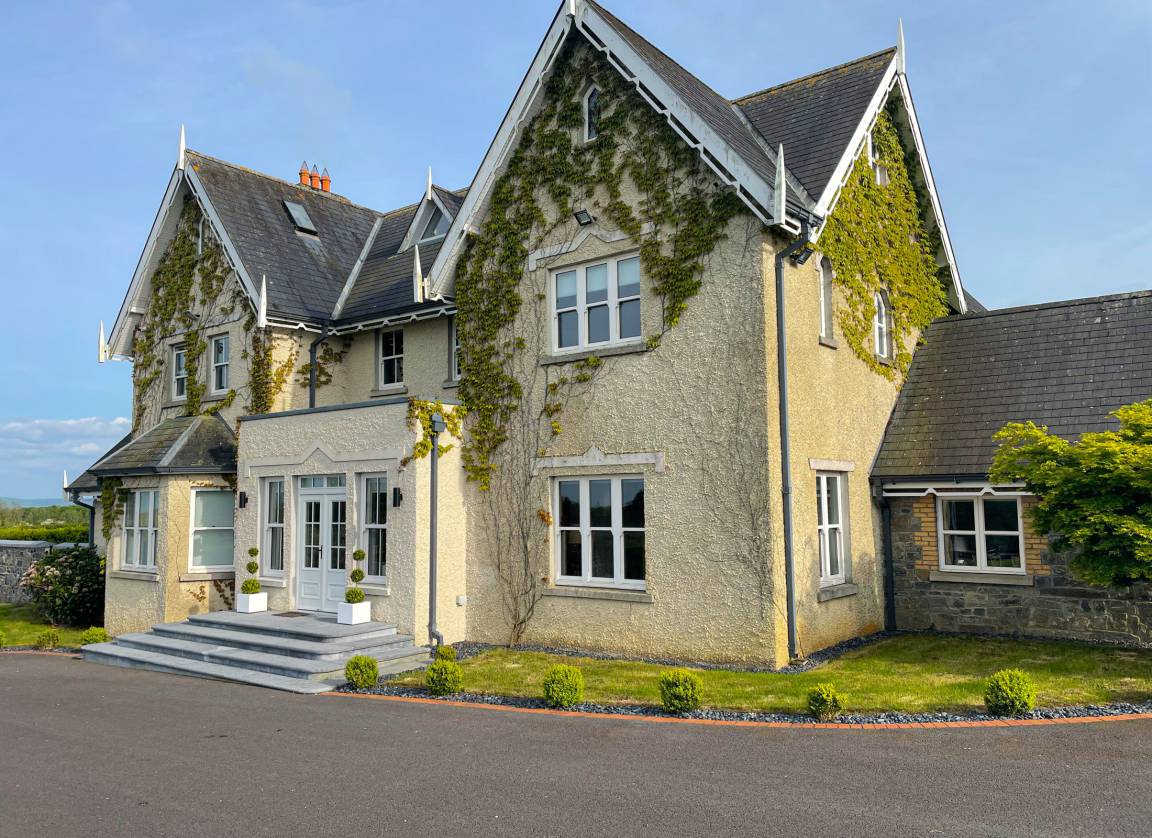 560 M² House ∙ 6 Bedrooms ∙ 14 Guests - County Offaly