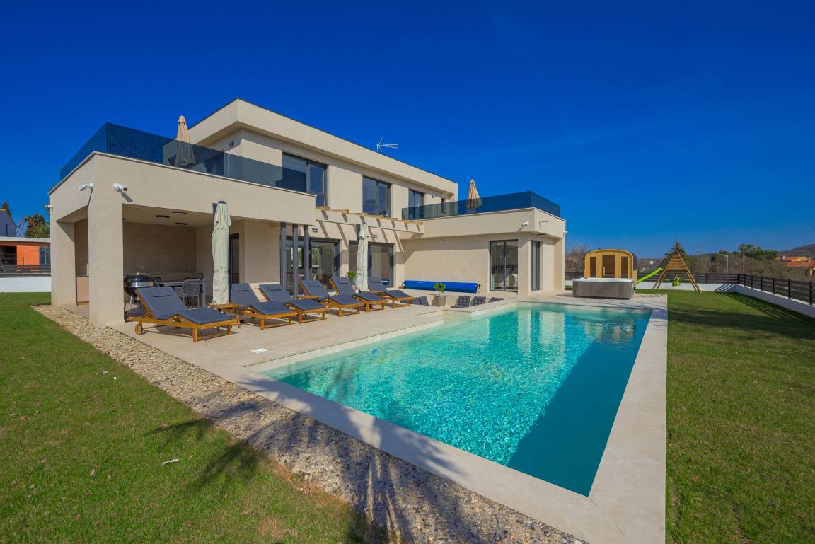210 M² Villa Vacanza ∙ 3 Camere Da Letto ∙ 8 Ospiti - Rovigno