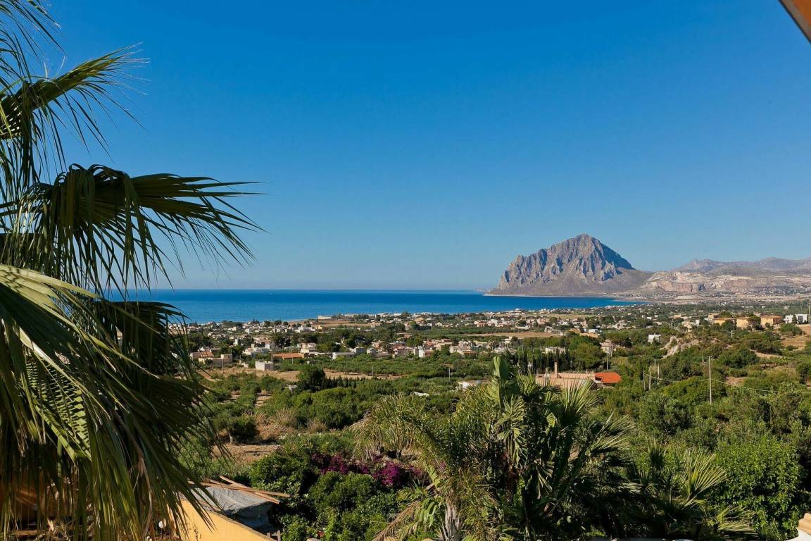 180 M² Villa ∙ 6 Bedrooms ∙ 12 Guests - Erice
