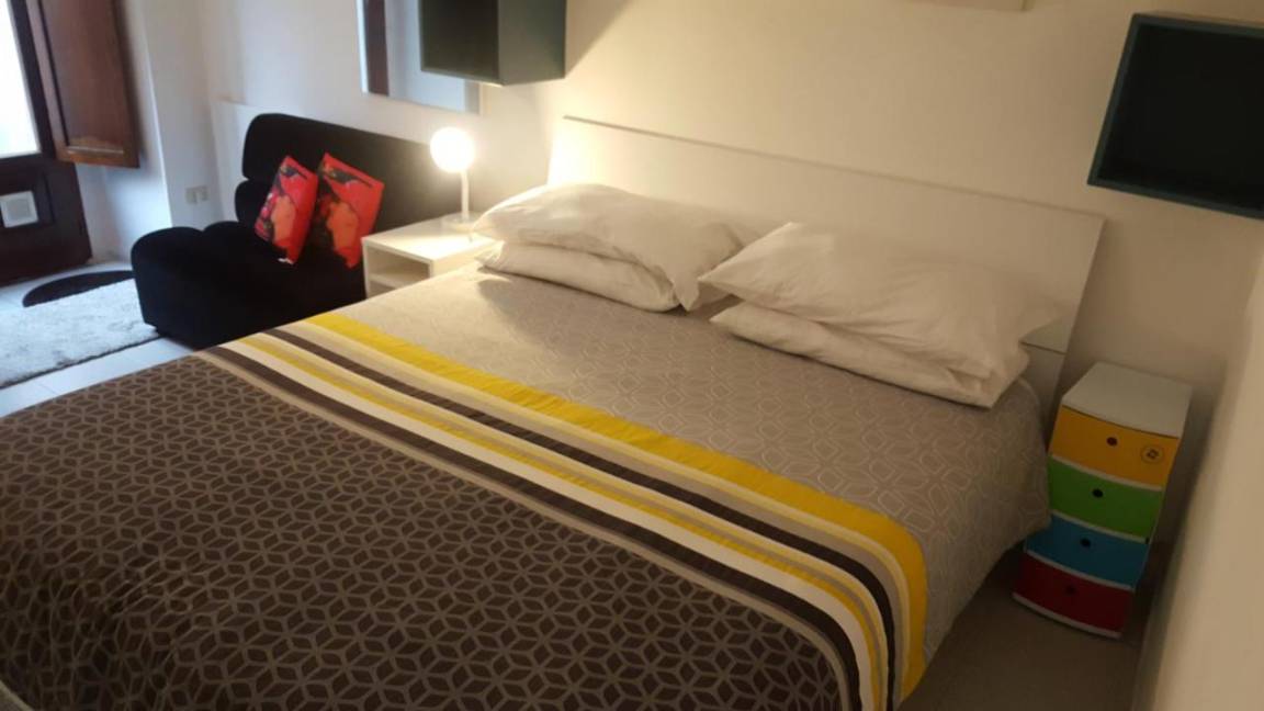 35 M² Appartement ∙ 1 Chambre ∙ 2 Personnes - Asti