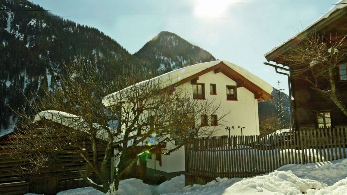 250 M² Ferienhaus ∙ 6 Schlafzimmer ∙ 20 Gäste - Samnaun