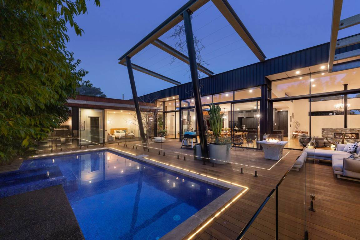 Apartment ∙ 4 Bedrooms ∙ 6 Guests - Mornington
