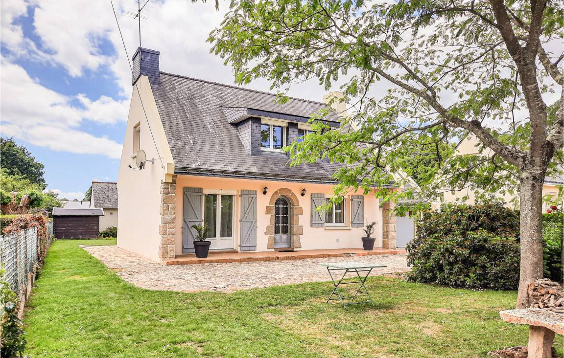 120 M² Maison De Vacances ∙ 4 Chambres ∙ 8 Personnes - Redon