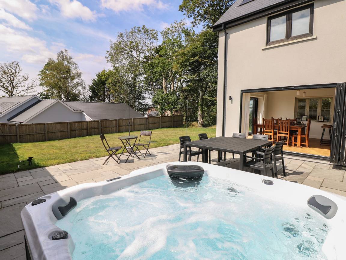 Cottage ∙ 5 Bedrooms ∙ 10 Guests - Haverfordwest