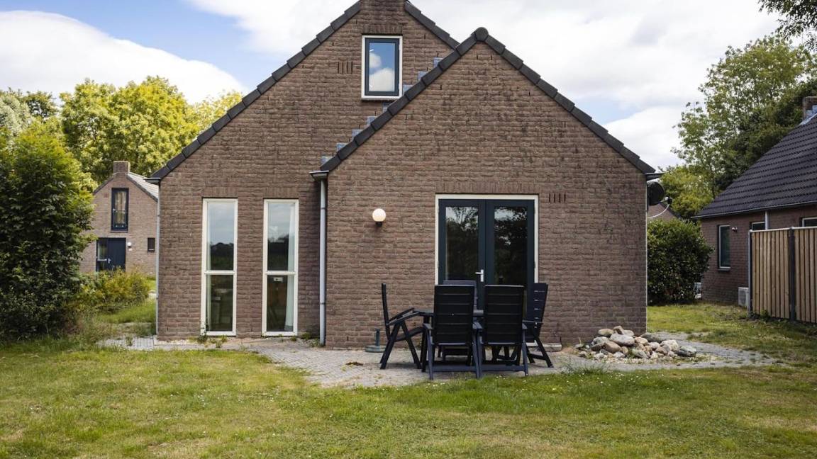 105 M² Huis ∙ 3 Slaapkamers ∙ 6 Gasten - Beuningen