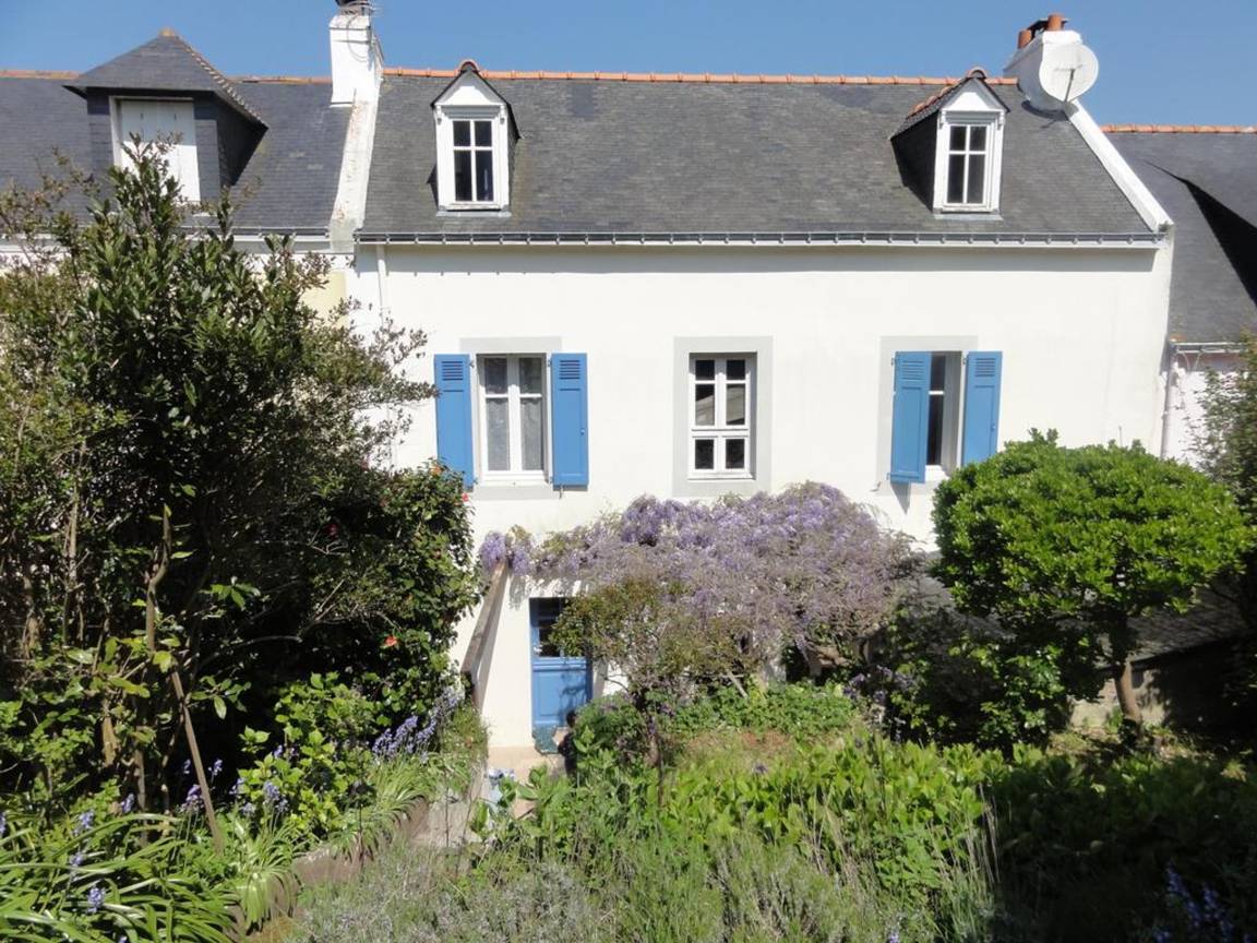 140 M² Maison De Vacances ∙ 6 Chambres ∙ 8 Personnes - Sauzon