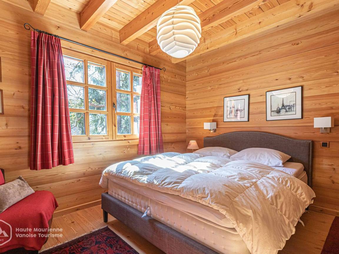 150 M² Chalet ∙ 5 Bedrooms ∙ 14 Guests - La Norma
