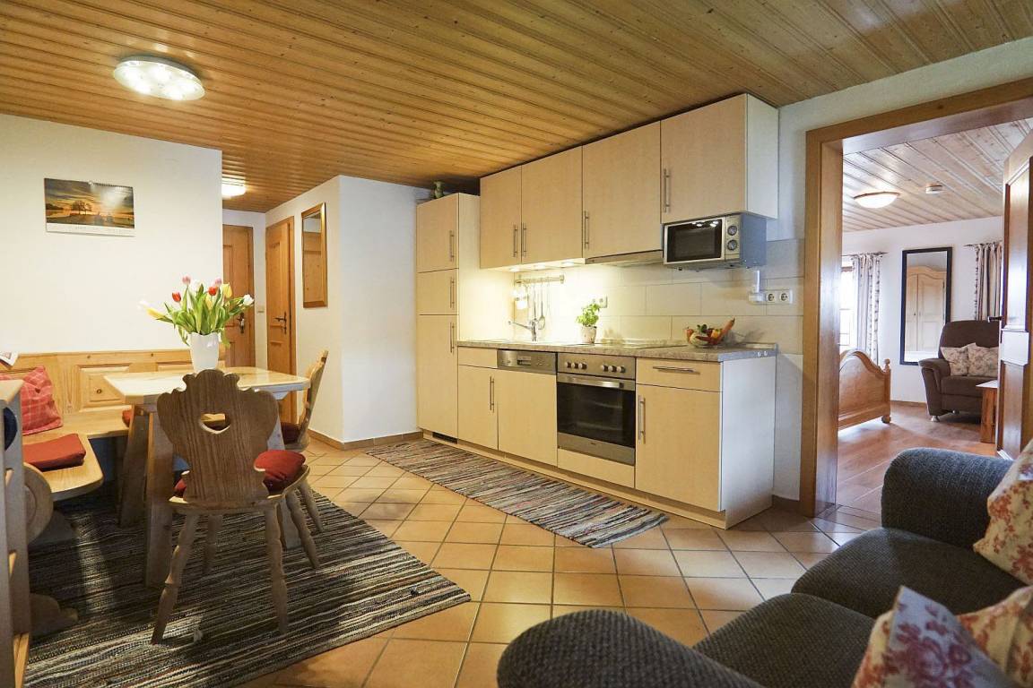 68 M² Ferienwohnung ∙ 2 Schlafzimmer ∙ 2 Gäste - Taching am See