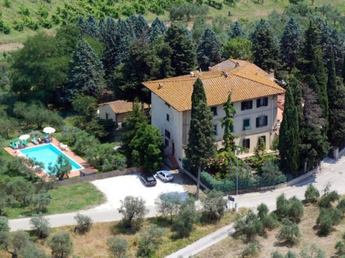 410 M² House ∙ 10 Bedrooms ∙ 19 Guests - Florence