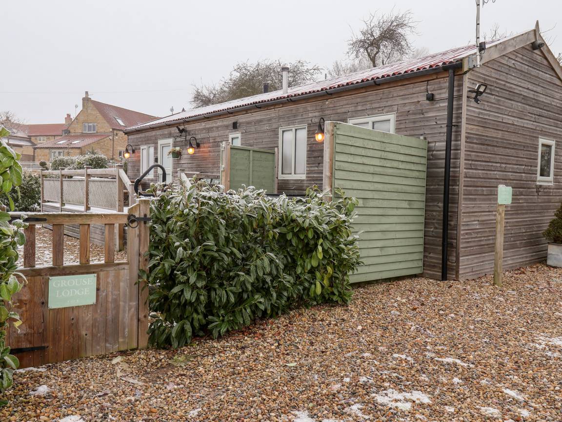 Cottage ∙ 2 Bedrooms ∙ 3 Guests - Pinewood Park Scarborough