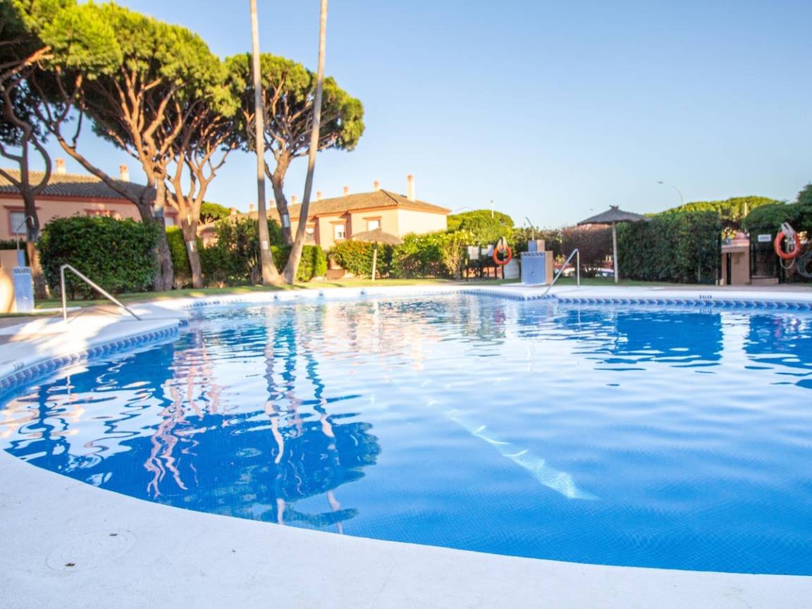 75 M² Apartamento ∙ 1 Habitación ∙ 4 Huéspedes - Urbanización Novo Santi Petri