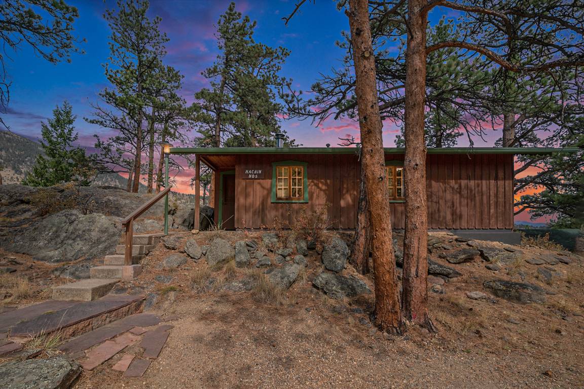 55 M² Cottage ∙ 2 Bedrooms ∙ 6 Guests - Estes Park, CO