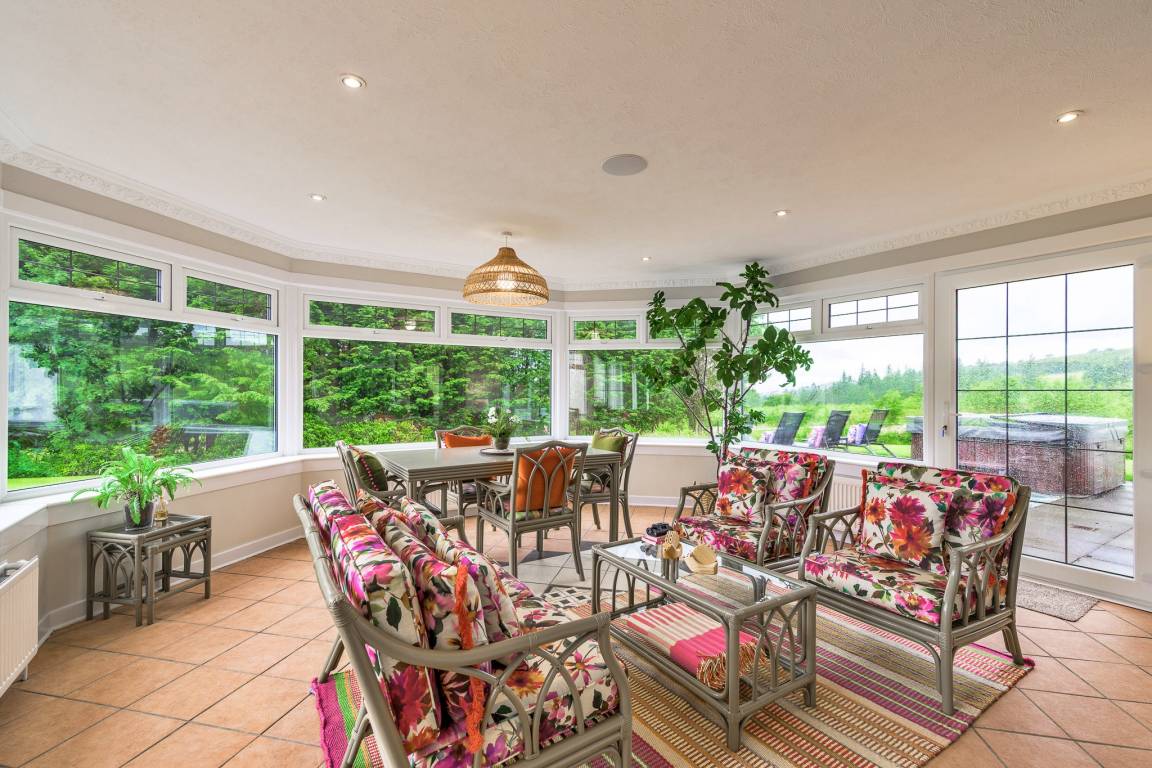 600 M² House ∙ 6 Bedrooms ∙ 12 Guests - Dunoon