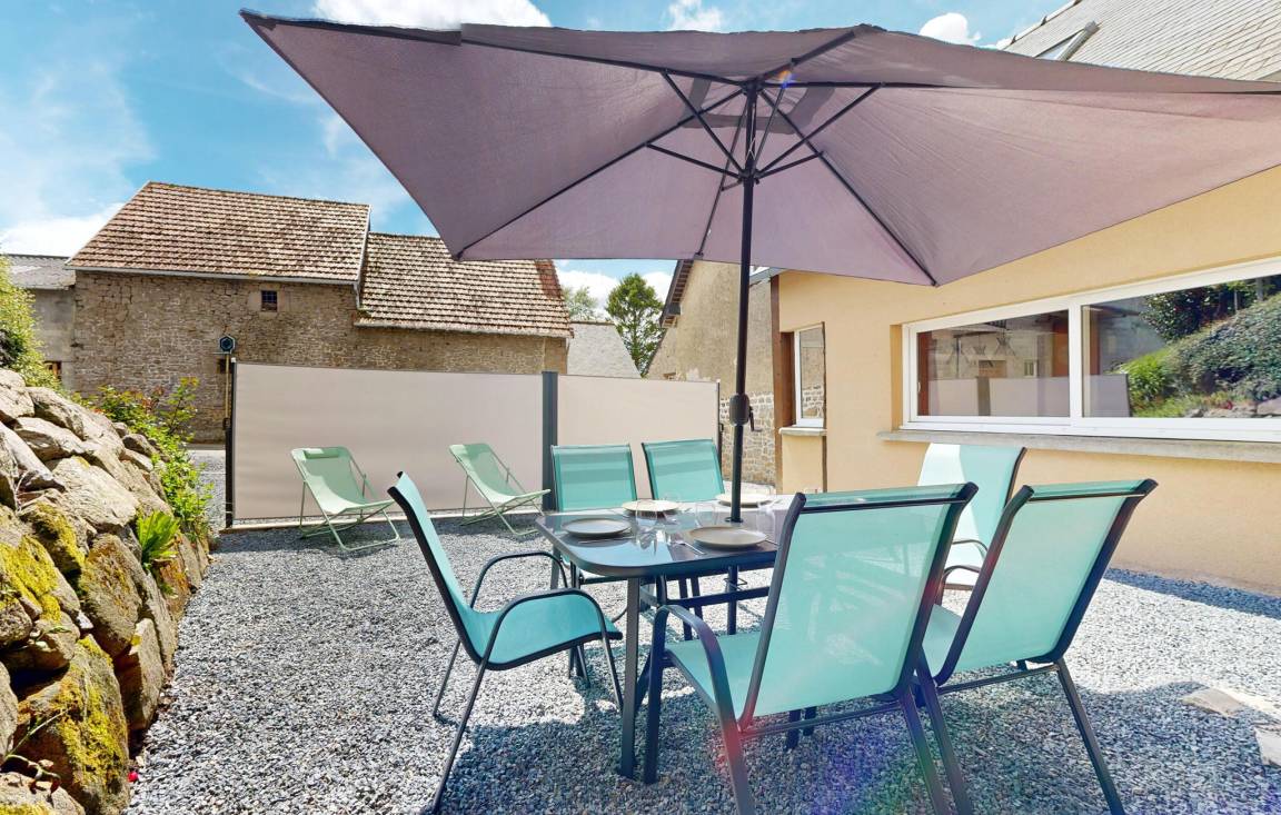 96 M² Huis ∙ 2 Slaapkamers ∙ 6 Gasten - Jullouville