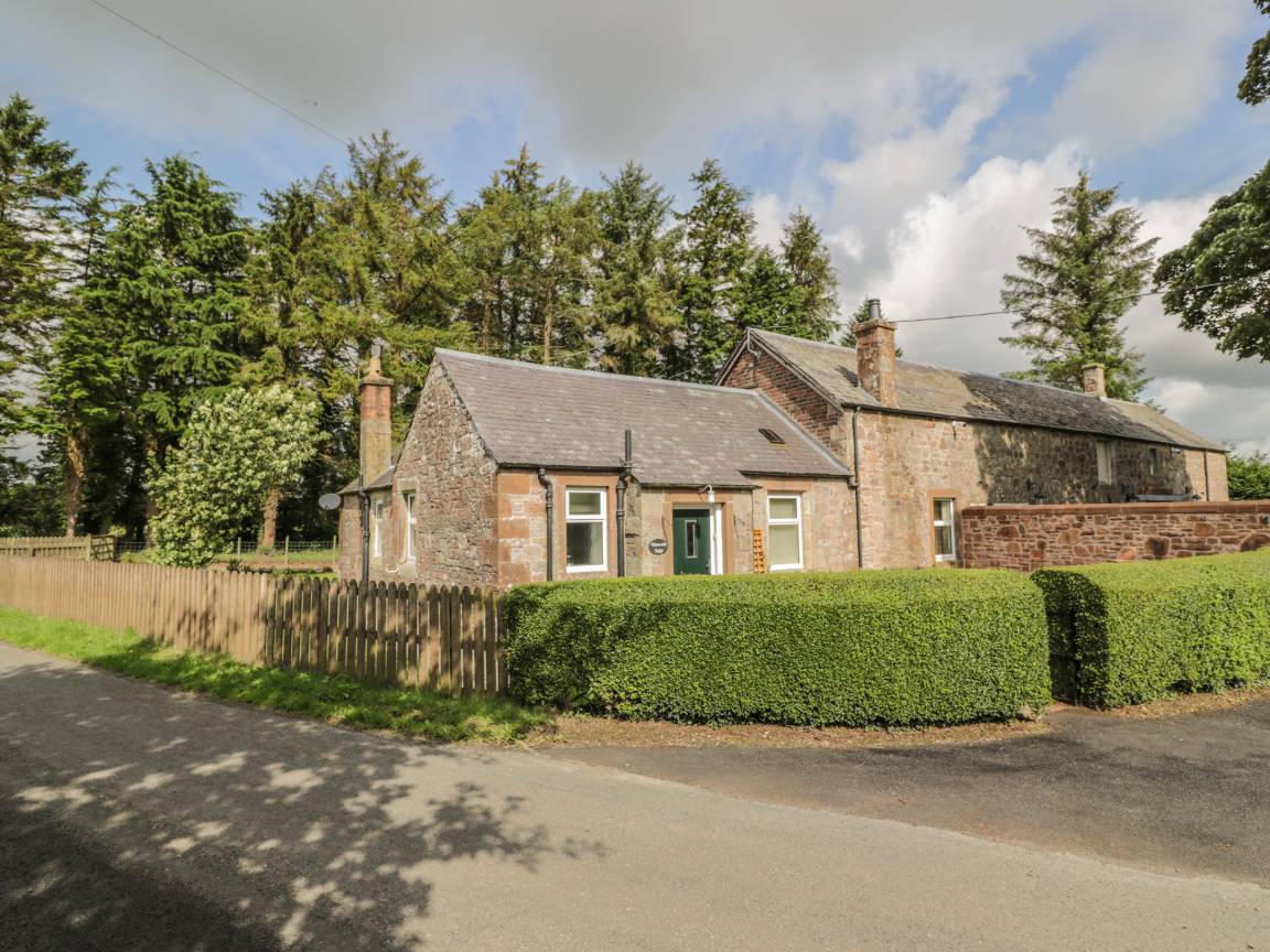 Cottage ∙ 2 Bedrooms ∙ 4 Guests - Lockerbie
