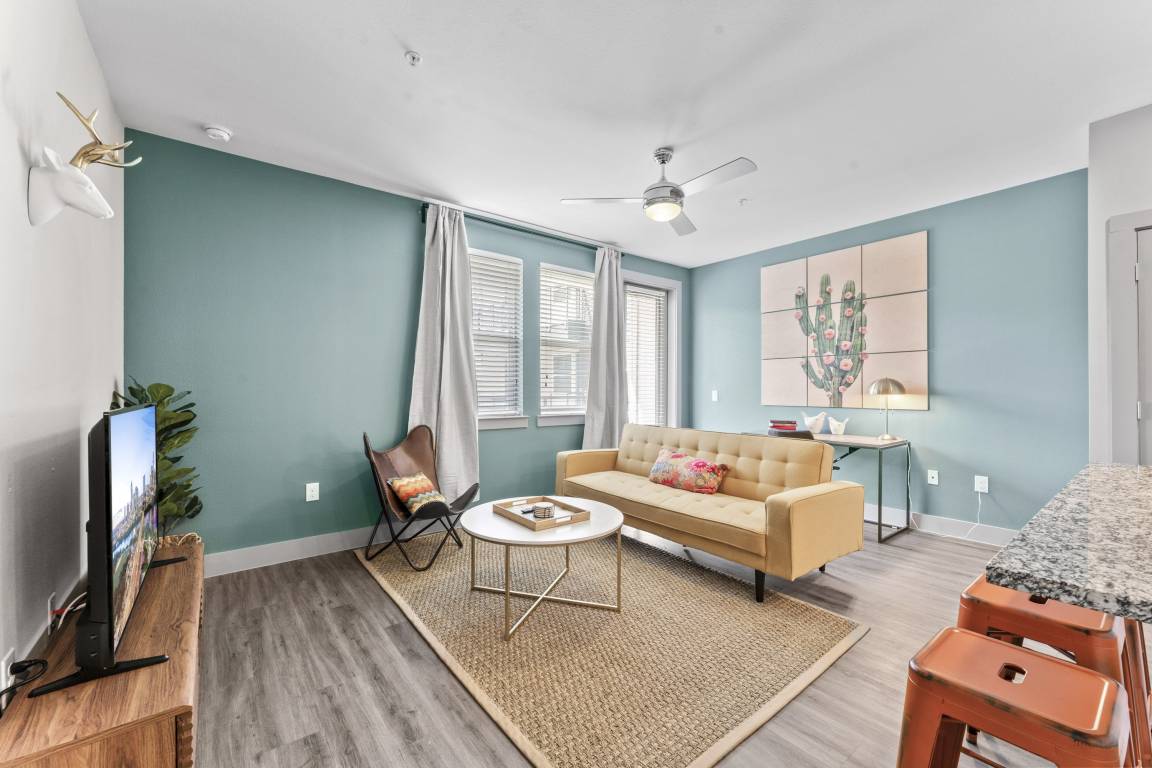 54 M² Apartment ∙ 1 Bedroom ∙ 4 Guests - Govalle - Austin