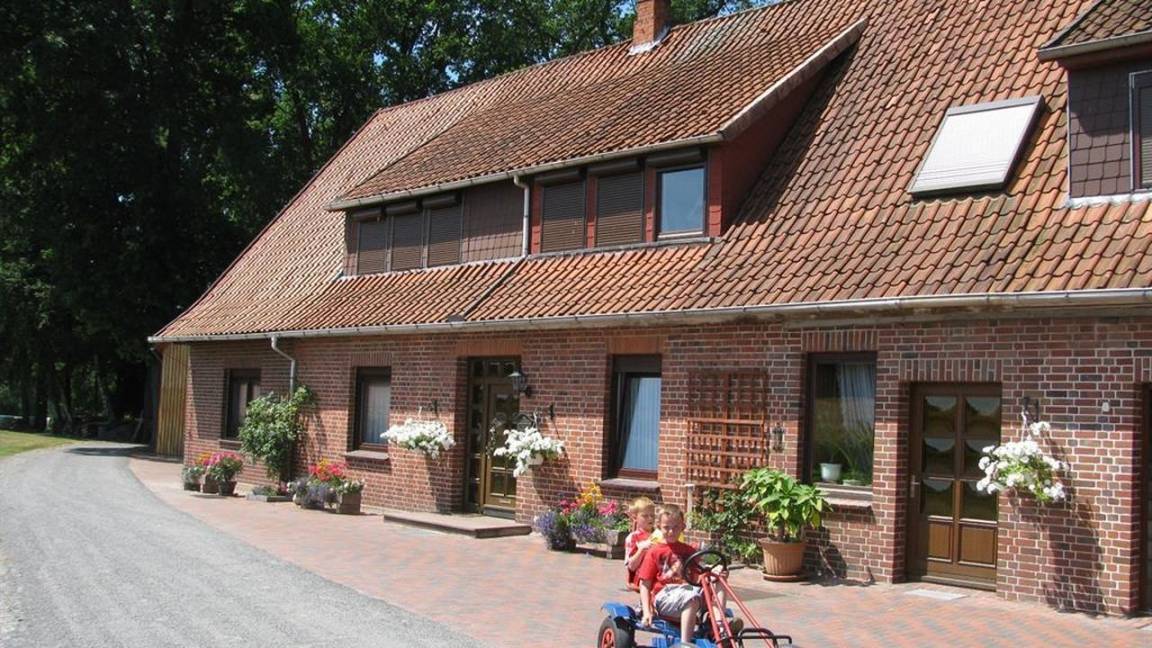 75 M² Ferienwohnung ∙ 3 Schlafzimmer ∙ 4 Gäste - Soltau