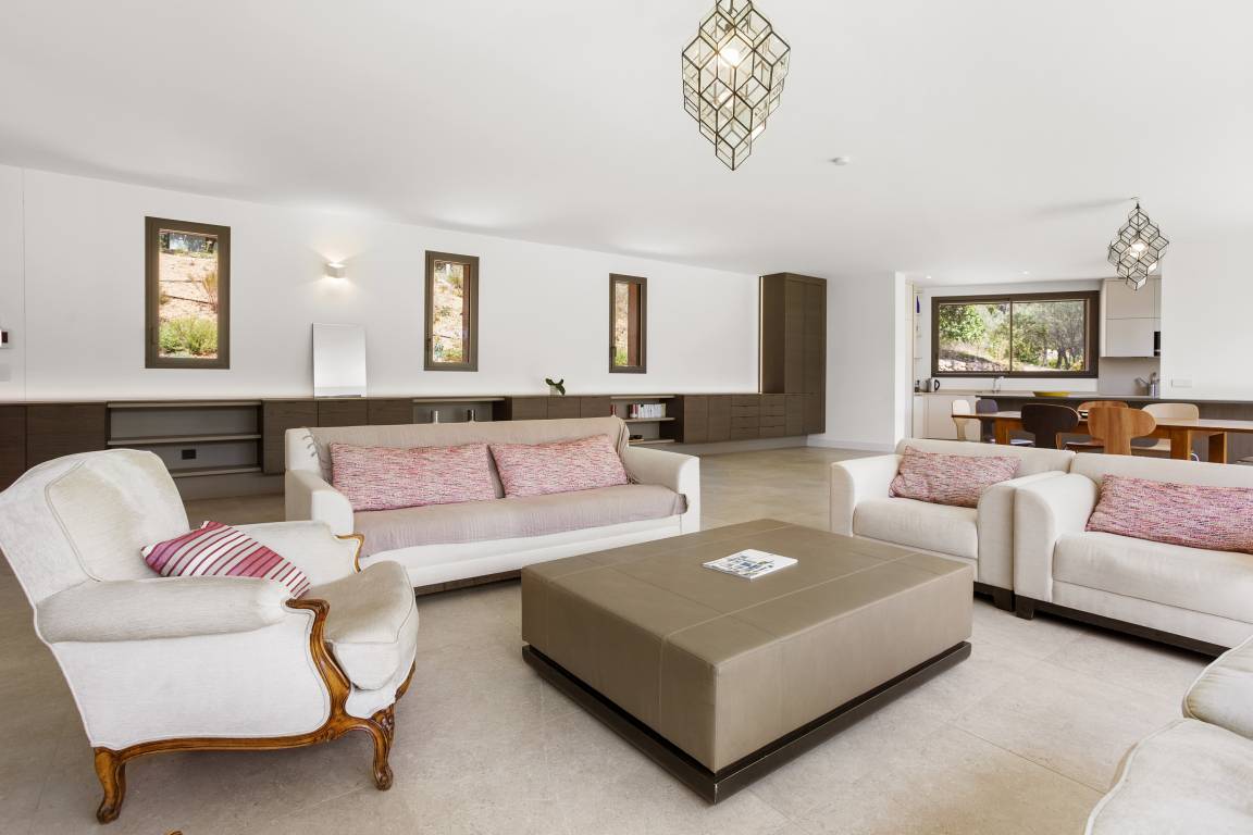 333 M² Villa ∙ 4 Bedrooms ∙ 10 Guests - Draguignan