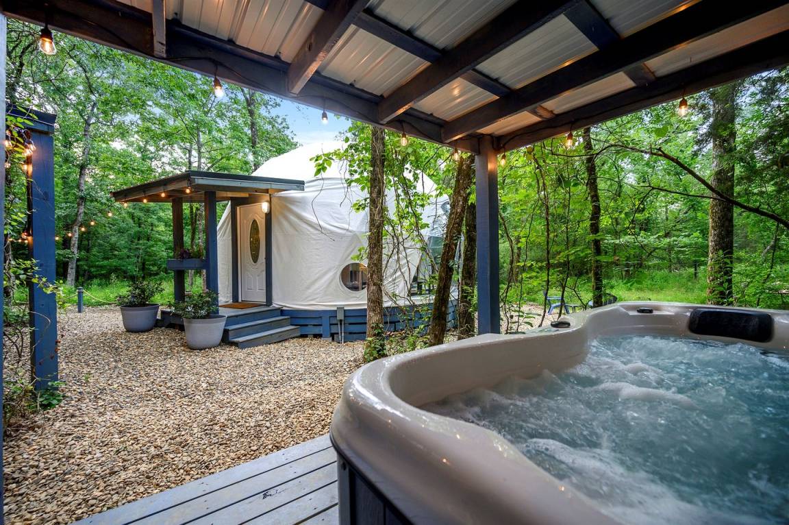 Camping ∙ 1 Bedroom ∙ 2 Guests - Broken Bow, OK