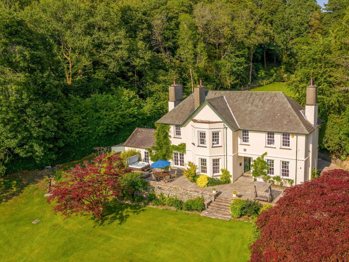 Cottage ∙ 5 Bedrooms ∙ 10 Guests - Windermere