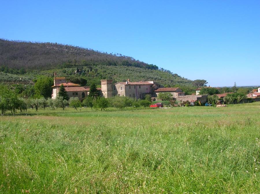 240 M² Casa Rural ∙ 1 Habitación ∙ 13 Huéspedes - Pisa