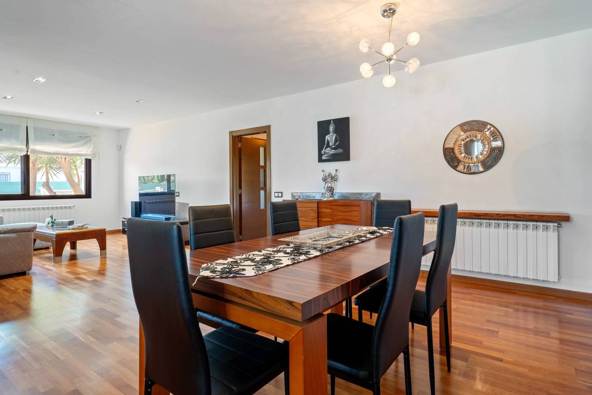 190 M² House ∙ 4 Bedrooms ∙ 8 Guests - Calafell