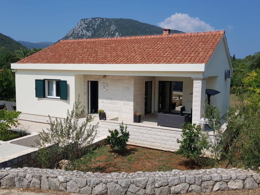 72 M² House ∙ 2 Bedrooms ∙ 4 Guests - Ston