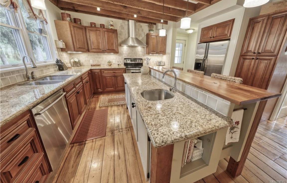Farmhouse ∙ 4 Bedrooms ∙ 1 Guest - State of New York