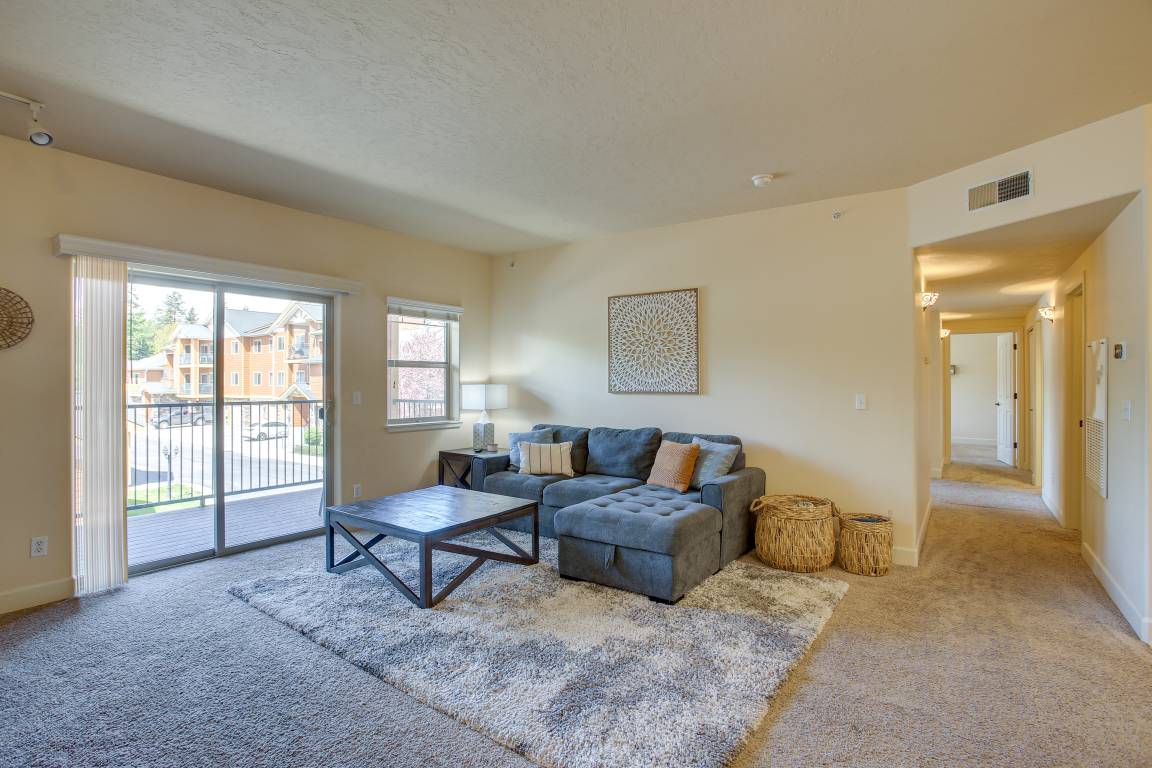 120 M² Apartment ∙ 3 Bedrooms ∙ 6 Guests - Coeur d'Alene, ID