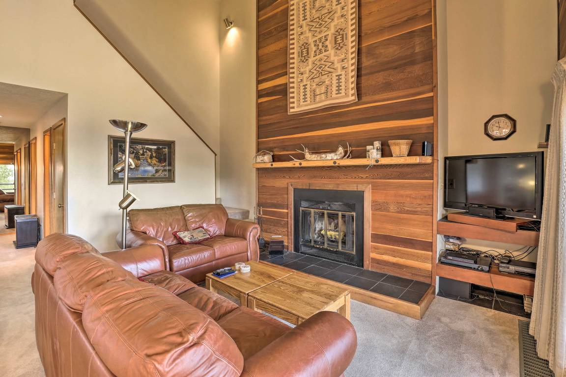 109 M² Apartment ∙ 3 Bedrooms ∙ 8 Guests - Silverthorne, CO