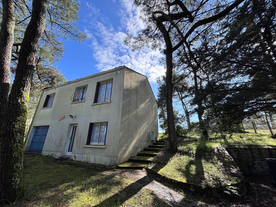 92 M² Ferienhaus ∙ 3 Schlafzimmer ∙ 6 Gäste - Angles