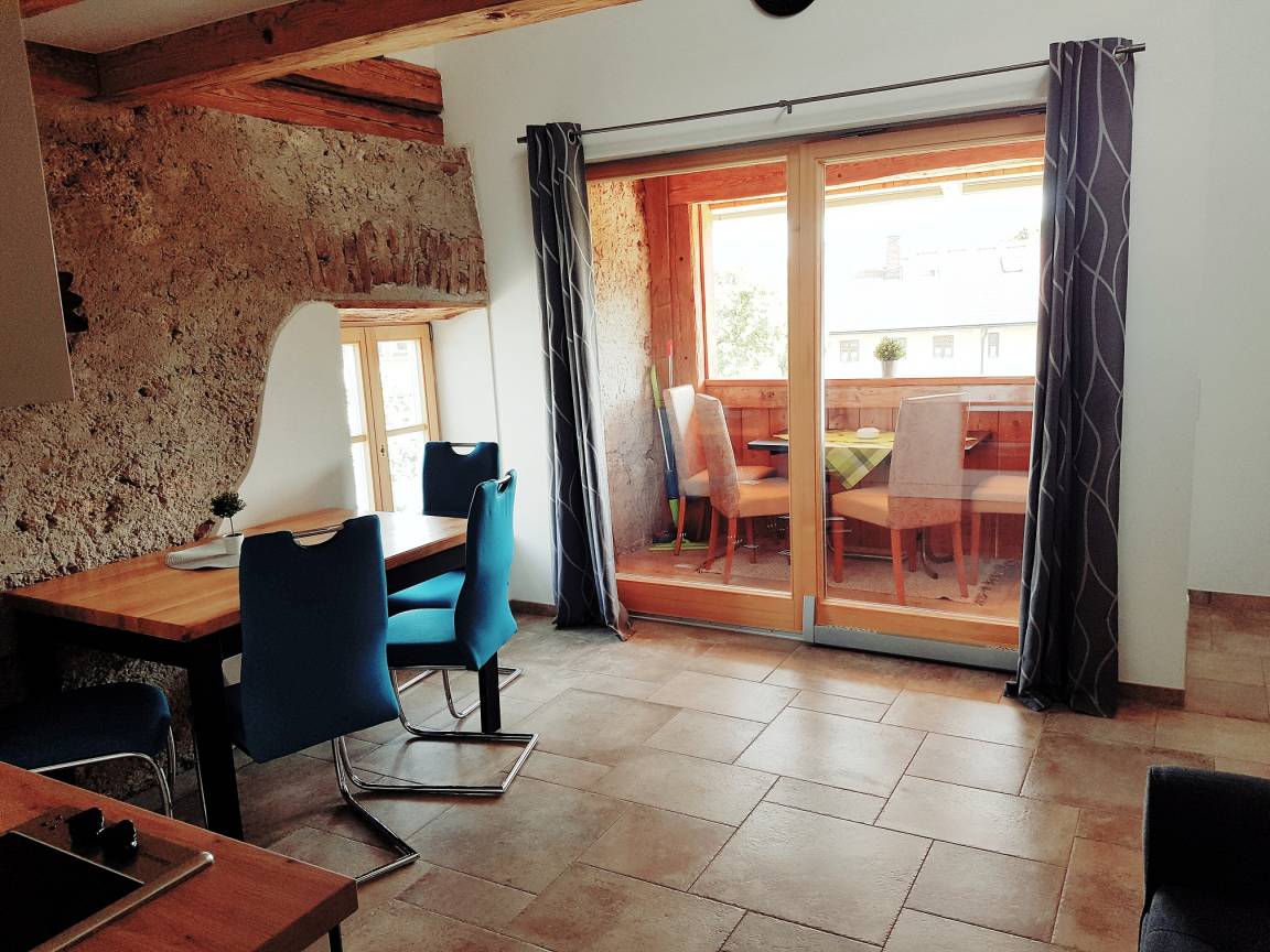 52 M² Ferienwohnung ∙ 2 Schlafzimmer ∙ 2 Gäste - Burghausen