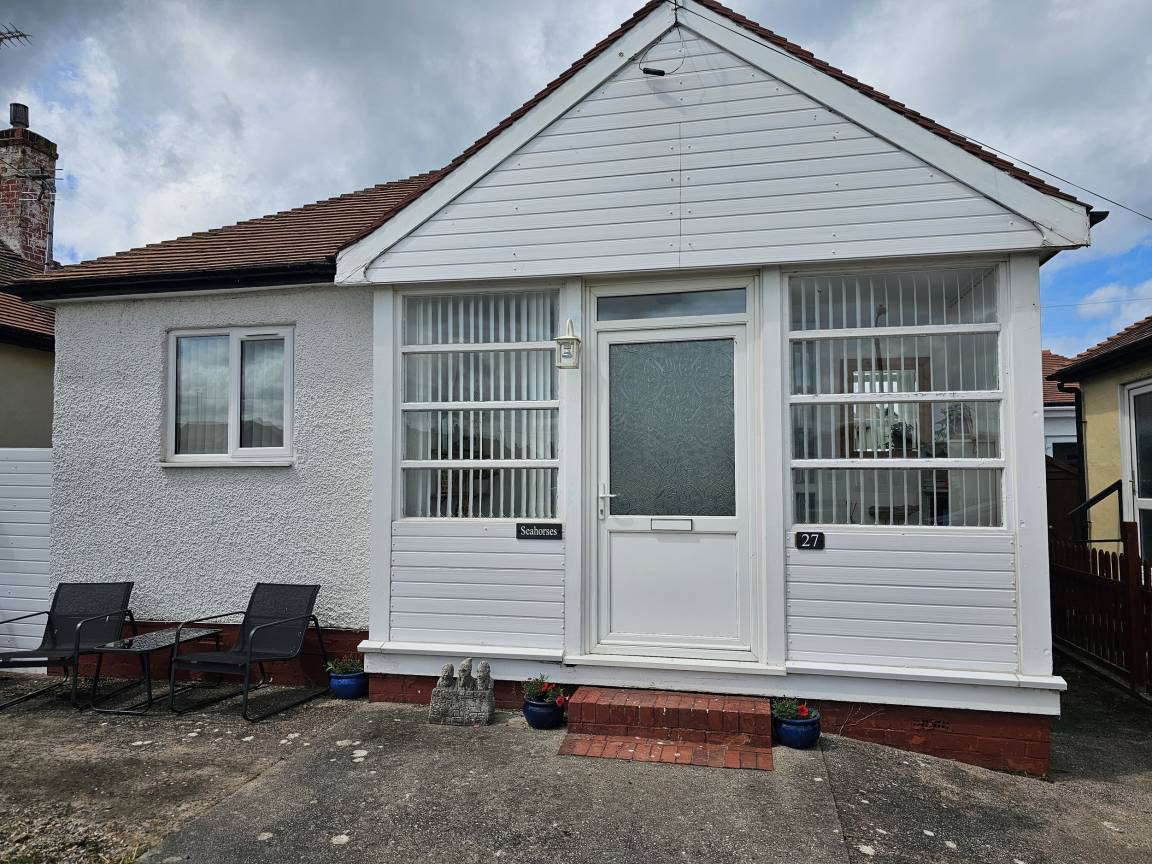 Cottage ∙ 2 Bedrooms ∙ 4 Guests - Kinmel Bay