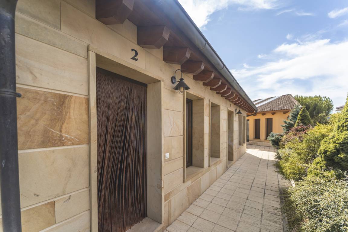 75 M² Casa ∙ 2 Habitaciones ∙ 6 Huéspedes - San Leonardo de Yagüe