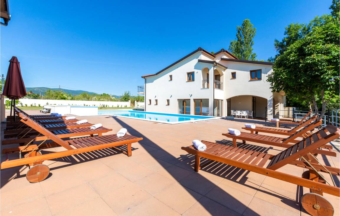 621 M² Maison De Vacances ∙ 10 Chambres ∙ 20 Personnes - Croatie
