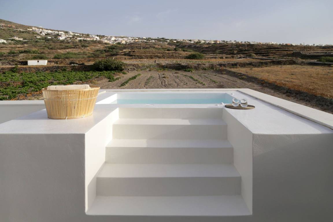 Villa ∙ 2 Bedrooms ∙ 5 Guests - Oia