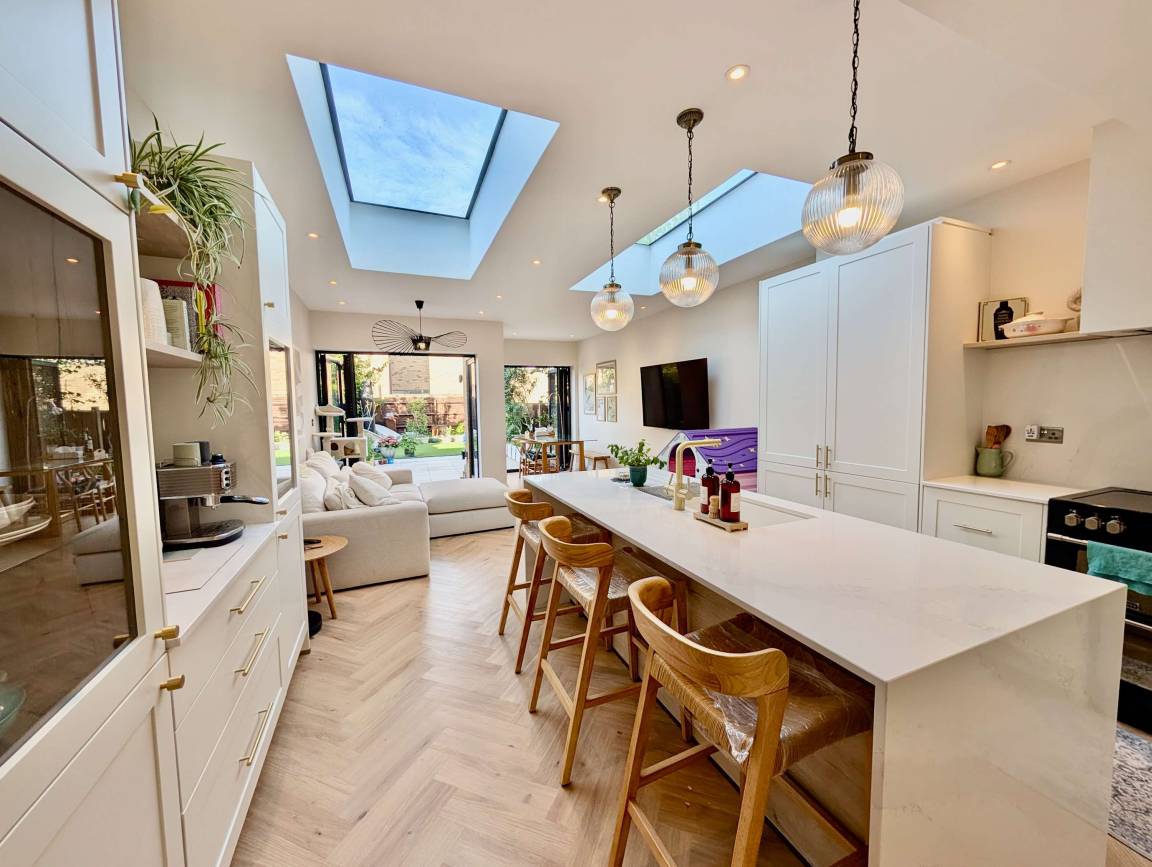 100 M² Ferienhaus ∙ 2 Schlafzimmer ∙ 4 Gäste - London