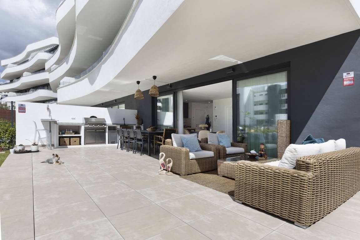 75 M² Apartamento ∙ 2 Habitaciones ∙ 4 Huéspedes - Fuengirola